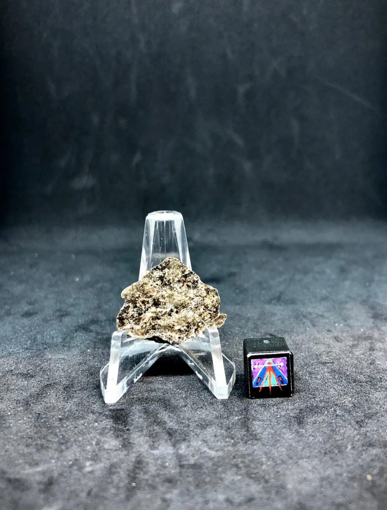 1.7g NWA 14526 Lunar Mare Basalt - An Ultra Rare Meteorite From Deep W ...